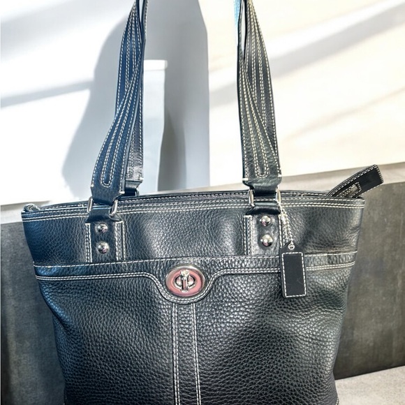 Coach | Bags | Coach Black Pebbled Leather Has Original Coach Hang Tag ...